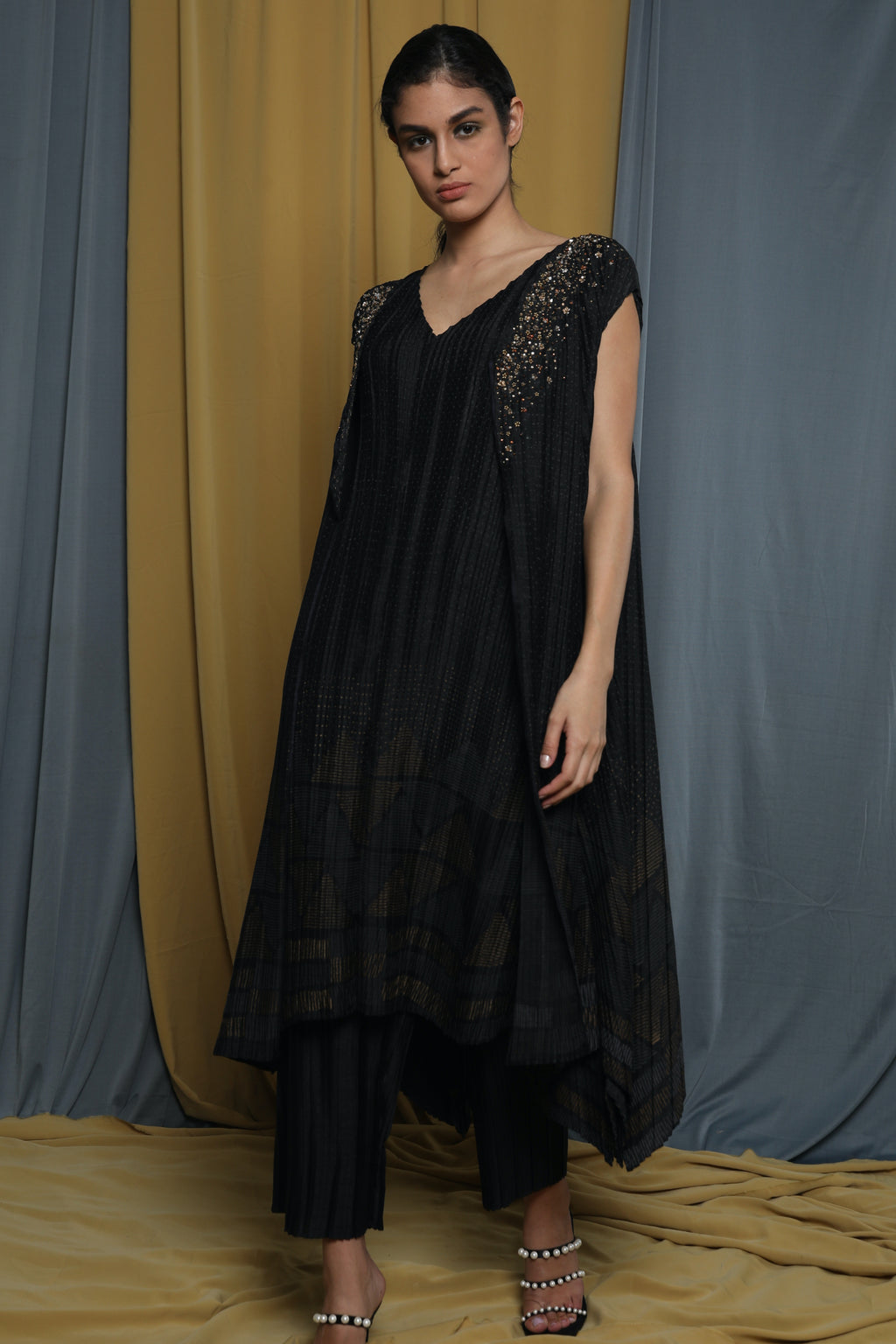 Black Printed Pleated Tunic set – krishnamehtas